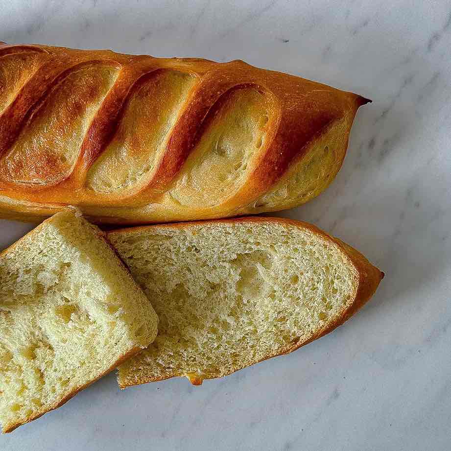 La Viennoise: a perfect mix between brioche and bread!